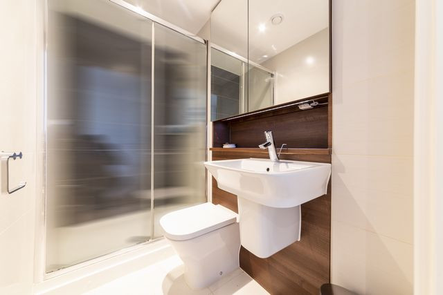 2 bed student house to rent on 10 Prebend Street, London, N1 8PT | StuRents