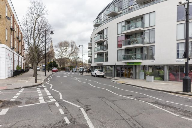 2 bed student house to rent on 10 Prebend Street, London, N1 8PT | StuRents