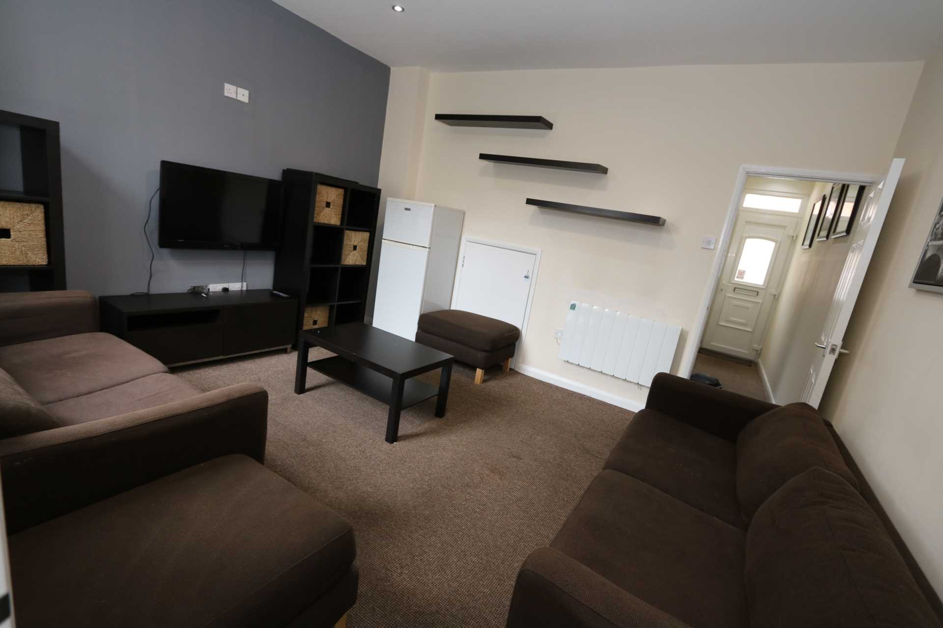 6 bed student house to rent on Gulson Road, Coventry, CV1 2JD | StuRents