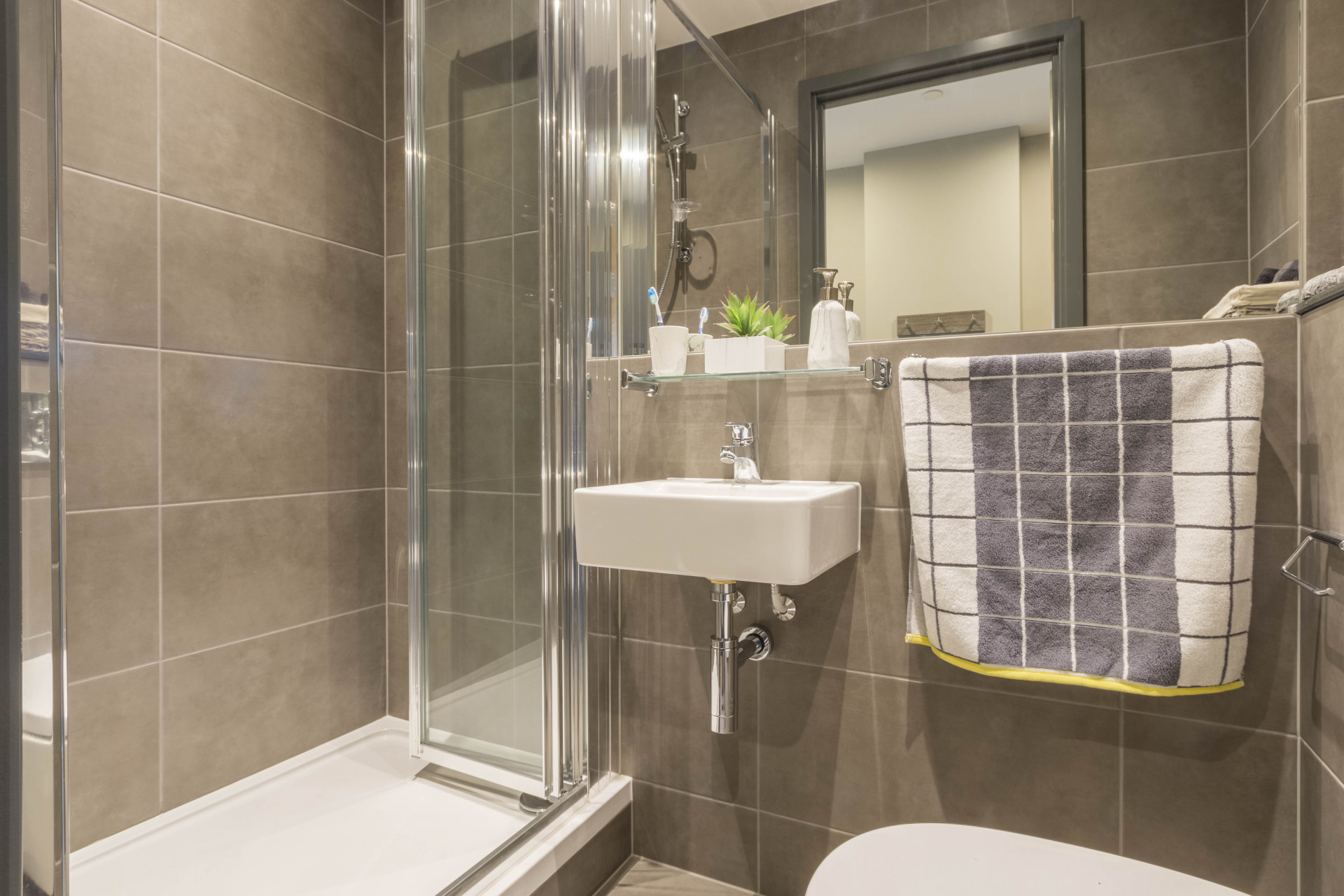 6-Bed Cluster En-Suite student 6 bed flat to rent on Tyndall Street ...