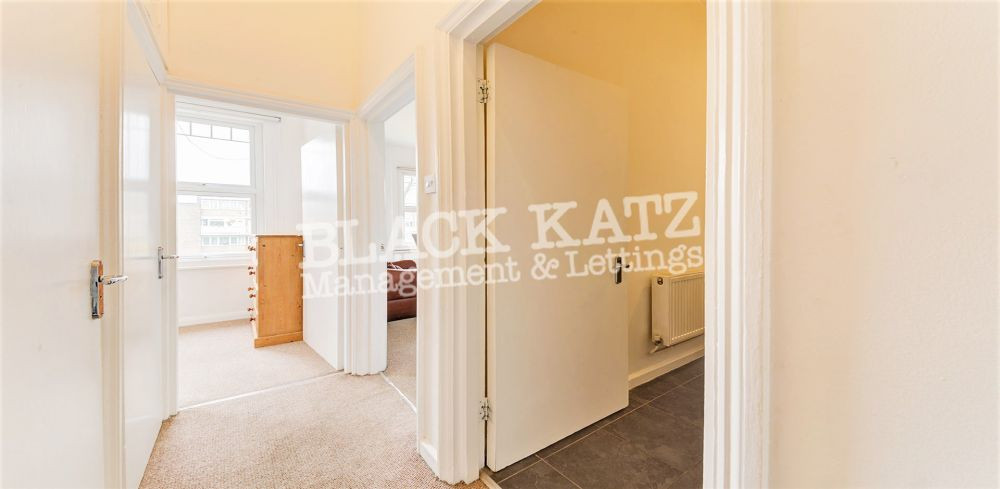 2 bed student house to rent on Shoot Up Hill, London, NW2 3XJ | StuRents