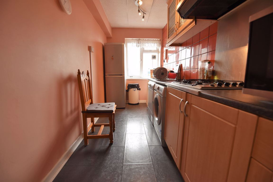 2 bed student house to rent on Eden Drive, Leeds, LS4 2TL | StuRents