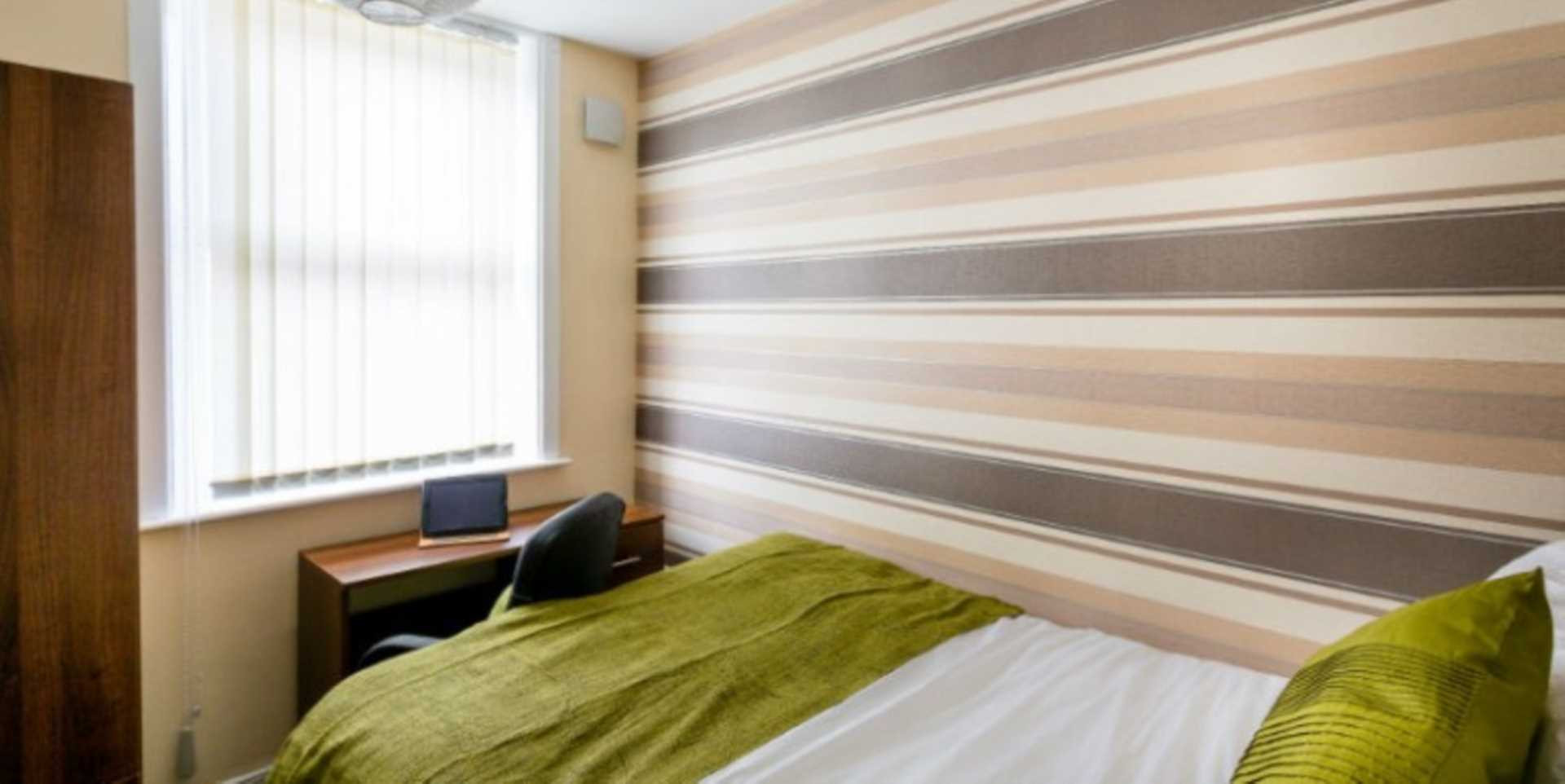 4 bed student house to rent on Fitzwarren Street, Salford, M6 5RS ...