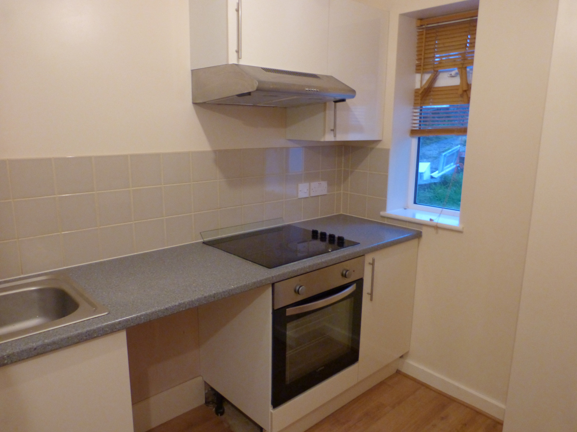1 bed student house to rent on Lyminster Avenue, Brighton, BN1 8JL ...