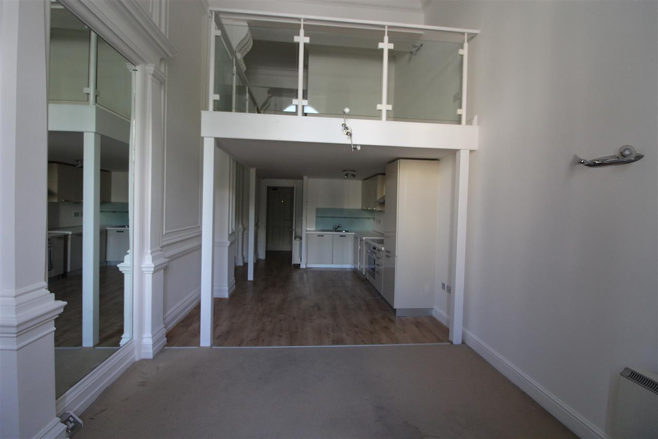 Student studio flat to rent on F12,Imperial Apartments, Southampton ...