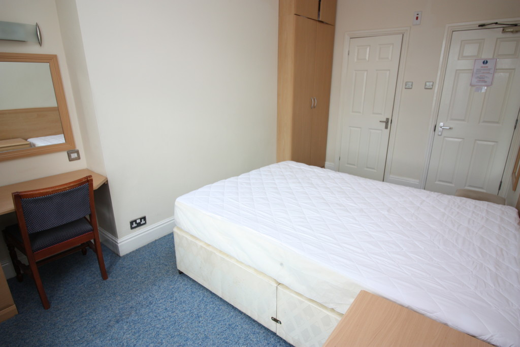 1 bed student house to rent on Bystock Terrace, Exeter, EX4 4HY | StuRents