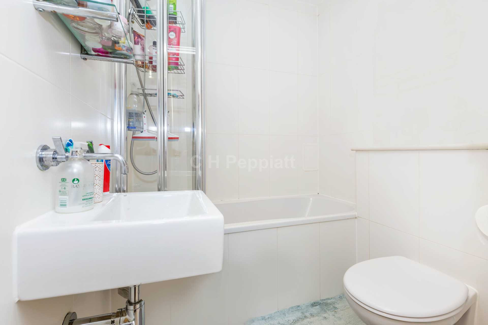 Student studio flat to rent on Rockingham Street, London, SE1 6PD ...