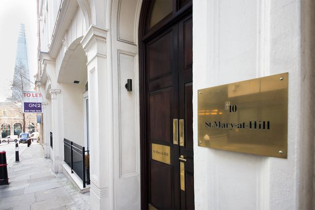Student studio flat to rent on 10 St Mary At Hill, London, EC3R 8EE ...