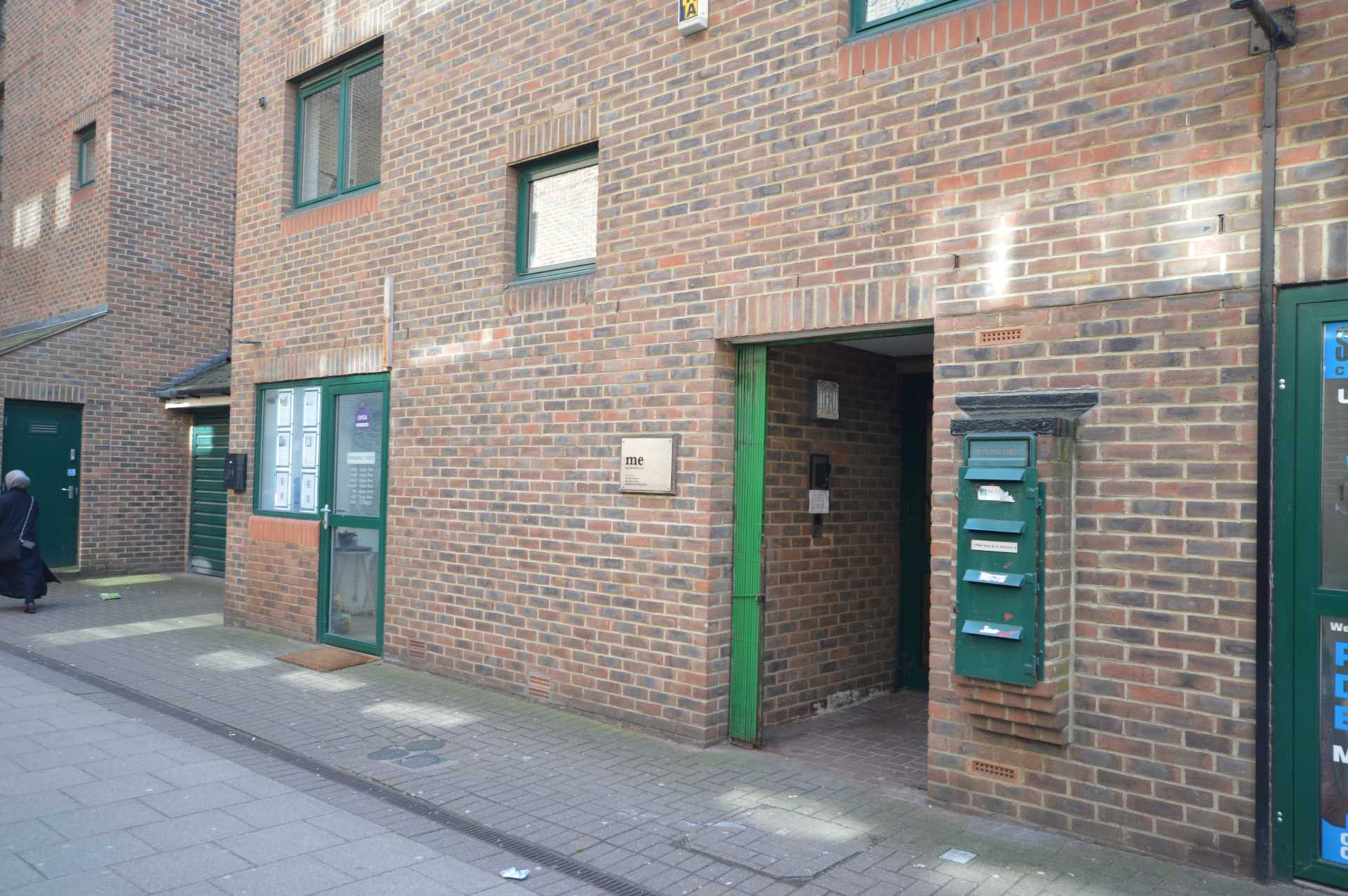 Student studio flat to rent on Pepper Street, London, E14 9RP | StuRents