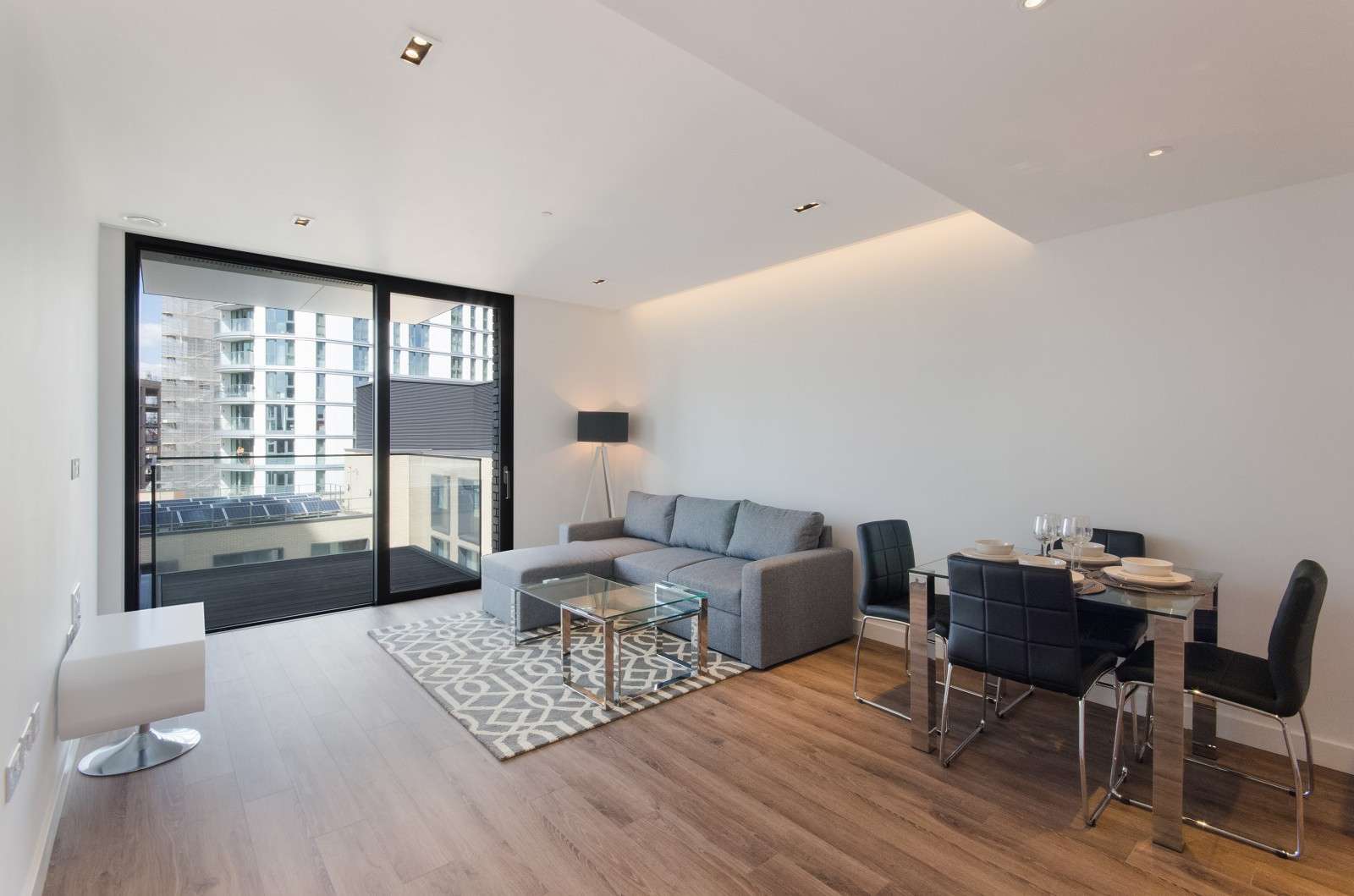 1 bed student house to rent on Satin House, London, E18PW | StuRents