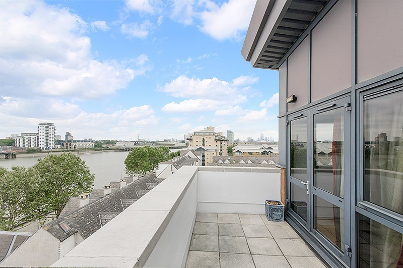 2 bed student house to rent on Langbourne Place, London, E143WW | StuRents