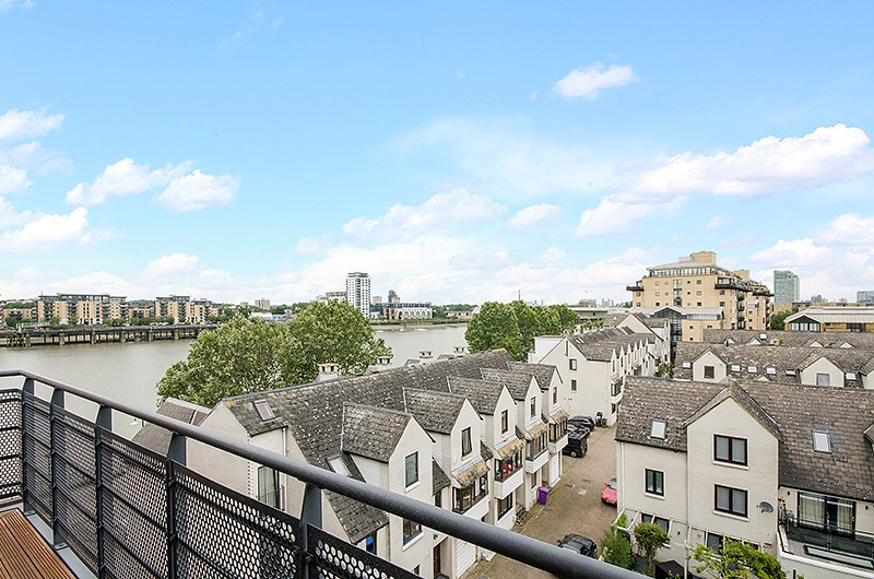 2 bed student house to rent on Langbourne Place, London, E143WW | StuRents