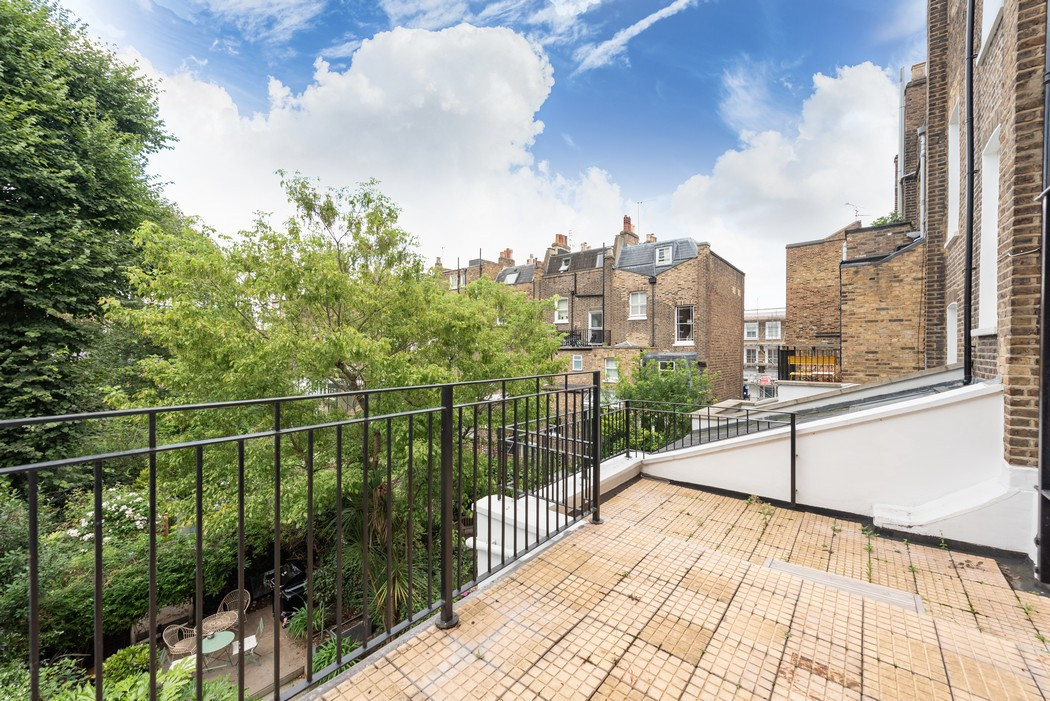 3 bed student house to rent on Chalcot Road, London, NW18LN | StuRents