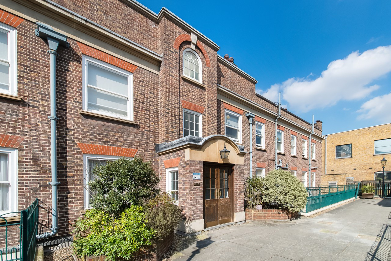 Student studio flat to rent on Chester House, London, SW1W9NF | StuRents