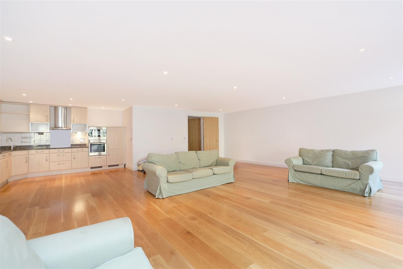 3 bed student house to rent on Arcadian Place, London, SW185JF | StuRents