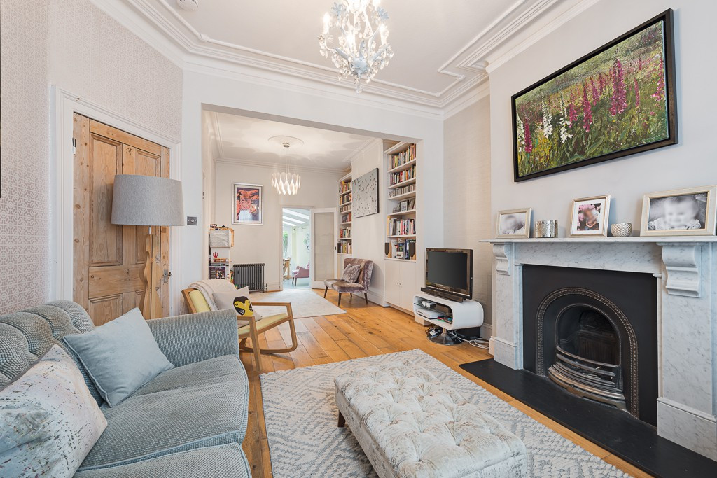 5 bed student house to rent on Glengall Road, London, NW67HG | StuRents