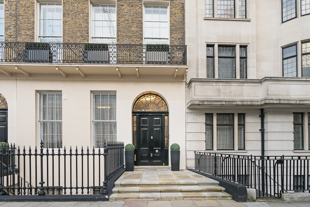 3 bed student house to rent on Portland Place, London, W1B1PQ | StuRents