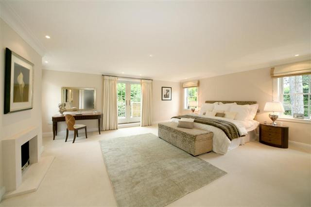 8 bed student house to rent on Titlarks Hill, Sunningdale, SL50JD ...