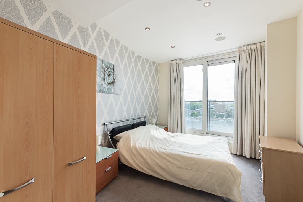 3 bed student house to rent on Peninsula Apartments, London, W21JJ ...
