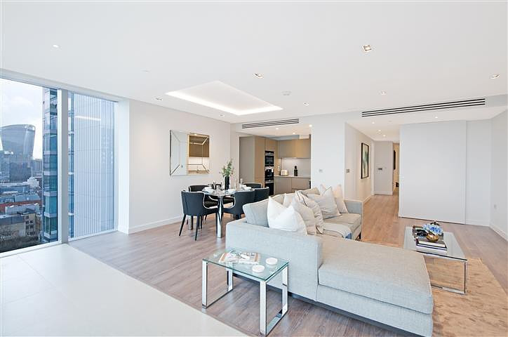 3 bed student house to rent on Satin House, London, E18PW | StuRents