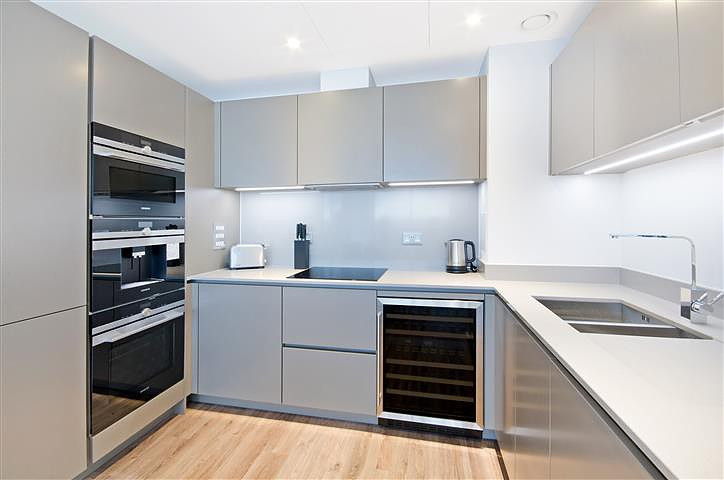 3 bed student house to rent on Satin House, London, E18PW | StuRents