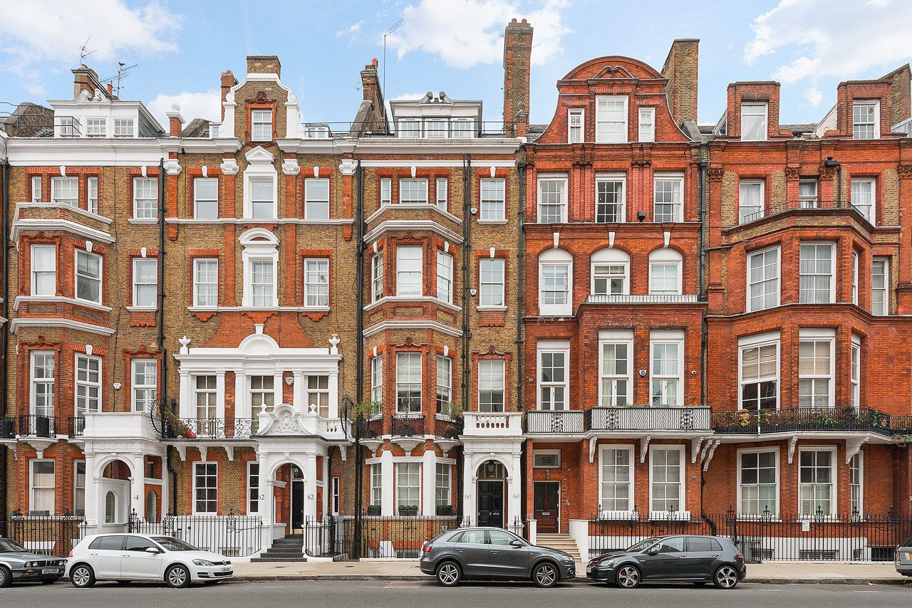 3 bed student house to rent on Pont Street, London, SW1X0AE | StuRents