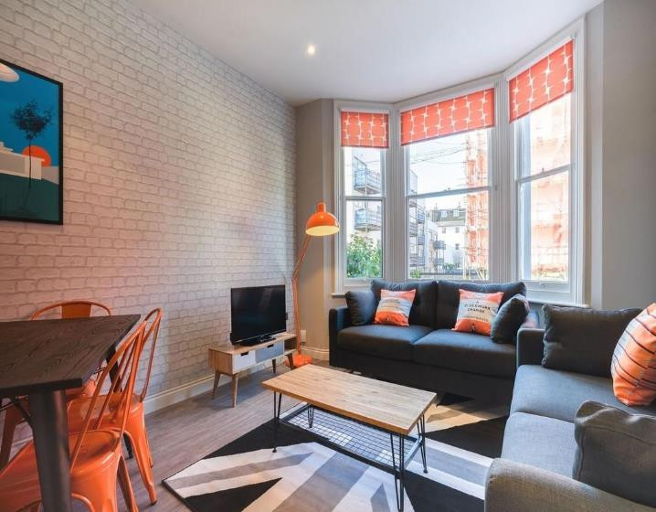 6 bed student house to rent on Southdown Mews, Brighton, BN2 0TG | StuRents