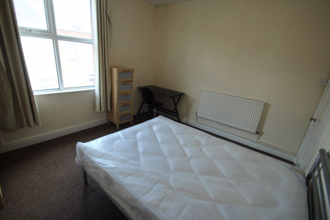 4 bed student house to rent on Queens Road, Leicester, LE2 3FN | StuRents