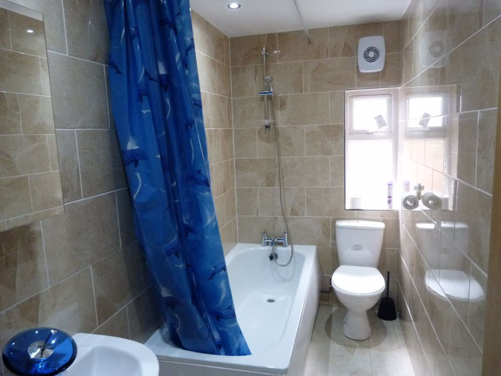 1 bed student house to rent on North Road Flat, Cardiff, CF14 3BL ...