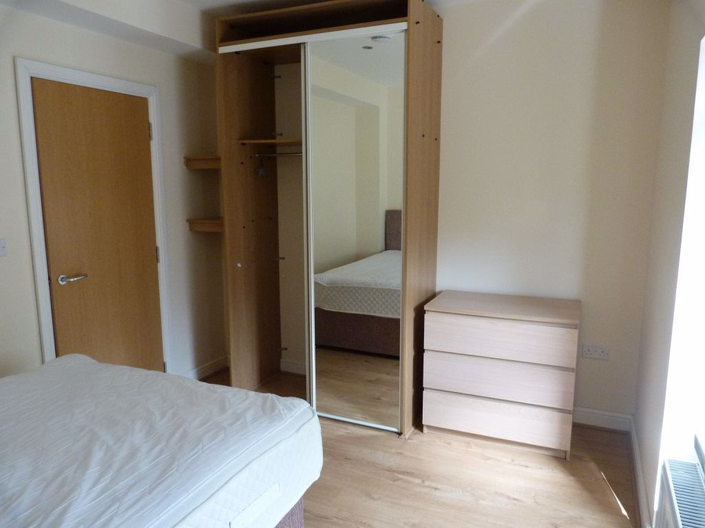 1 bed student house to rent on North Road Flat, Cardiff, CF14 3BL ...