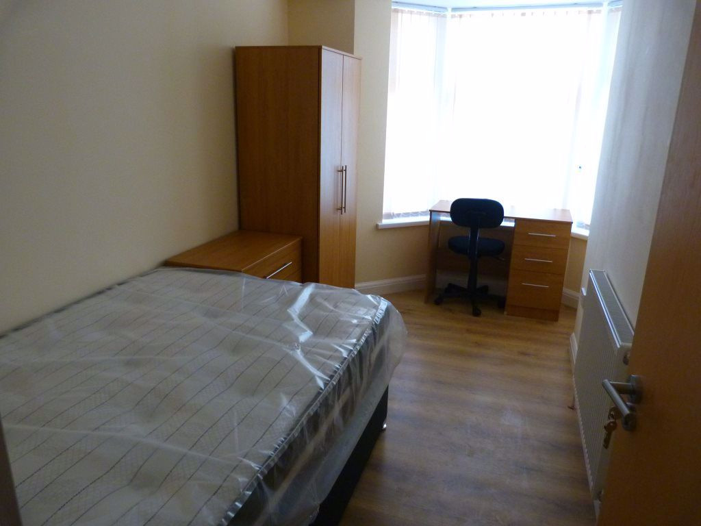 7 bed student house to rent on Maindy Road, Cardiff, CF24 4HQ | StuRents