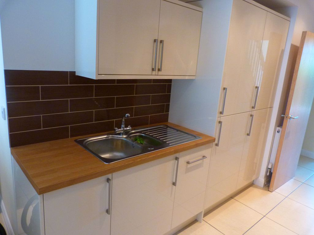 7 bed student house to rent on Maindy Road, Cardiff, CF24 4HQ | StuRents