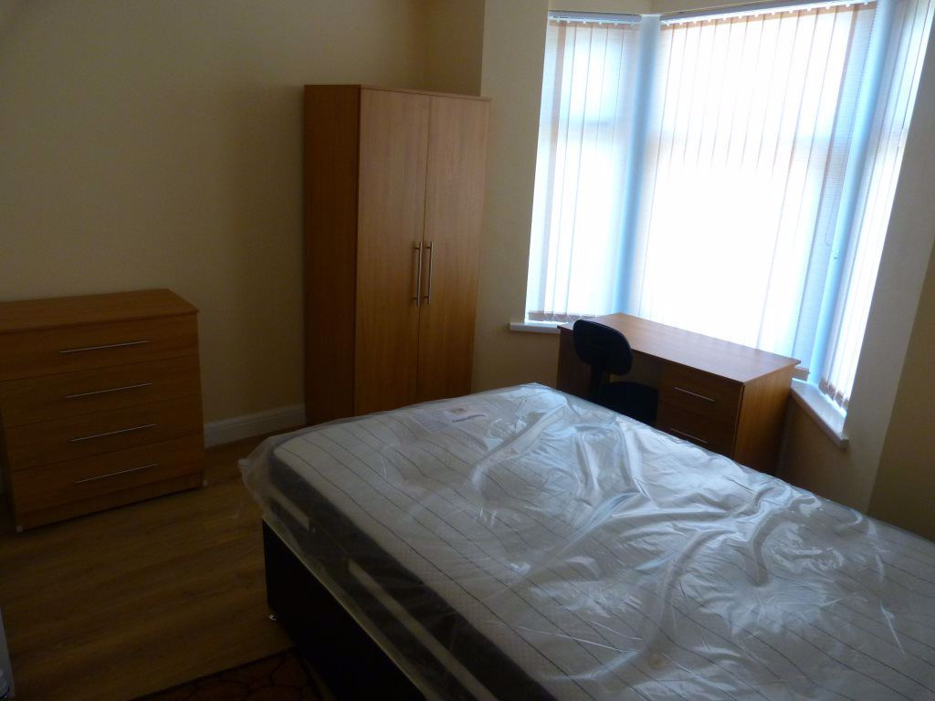 7 bed student house to rent on Maindy Road, Cardiff, CF24 4HQ | StuRents