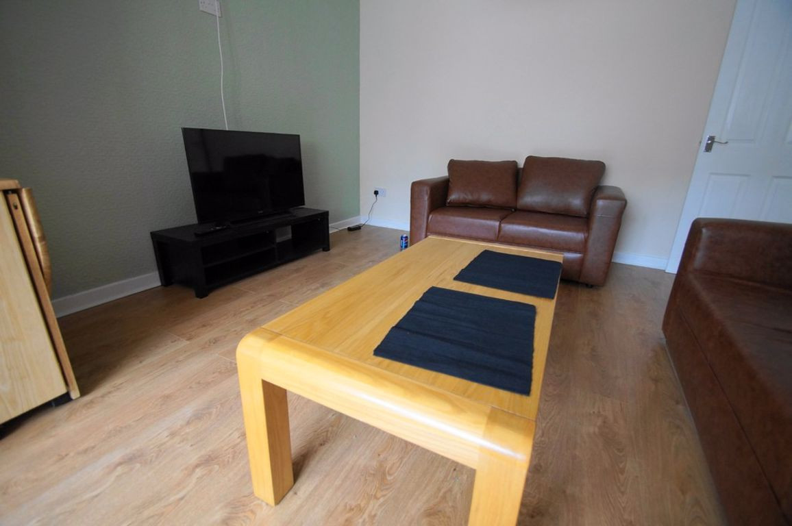 5 bed student house to rent on Flass Street, Durham, DH1 4BE | StuRents