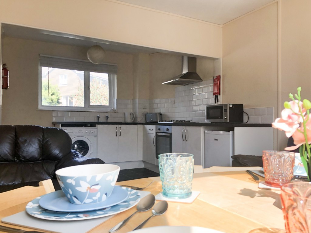4 bed student house to rent on Exeter Street, Plymouth, PL4 0AH | StuRents