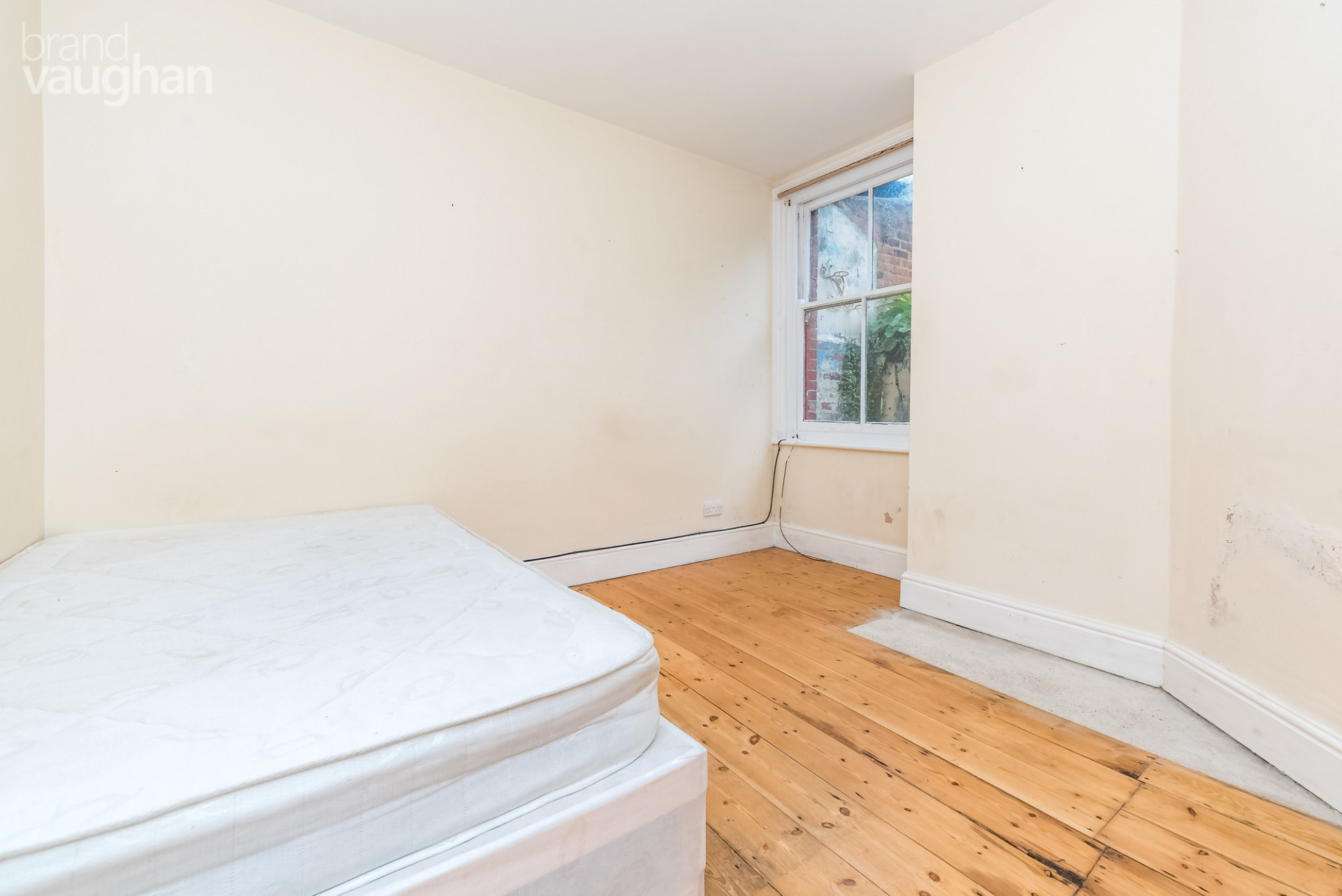 4 bed student house to rent on Riley Road, Brighton, BN2 4AH | StuRents