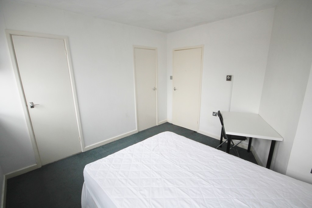 3 bed student house to rent on London Road, Leicester, LE2 1ZF | StuRents