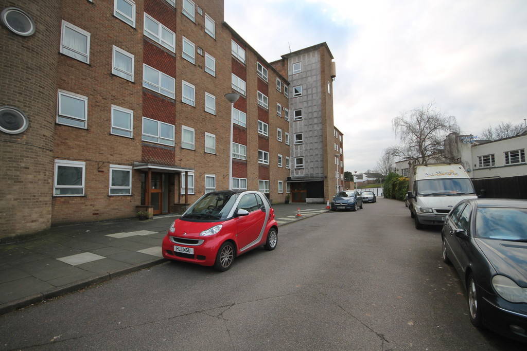 3 bed student house to rent on London Road, Leicester, LE2 1ZF | StuRents