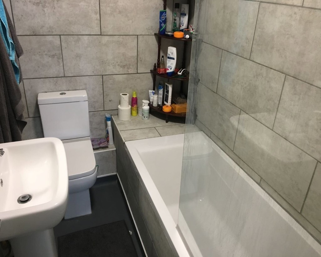 3 bed student house for rent in Albourne Close, Brighton, BN2 5FW ...