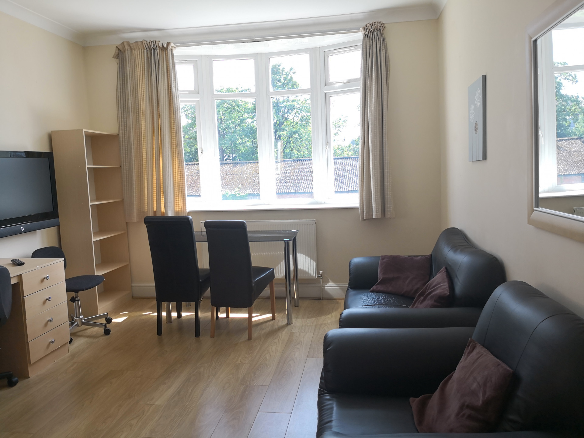 1 bed student house to rent on Ash Grove, Hull, HU5 1LT | StuRents