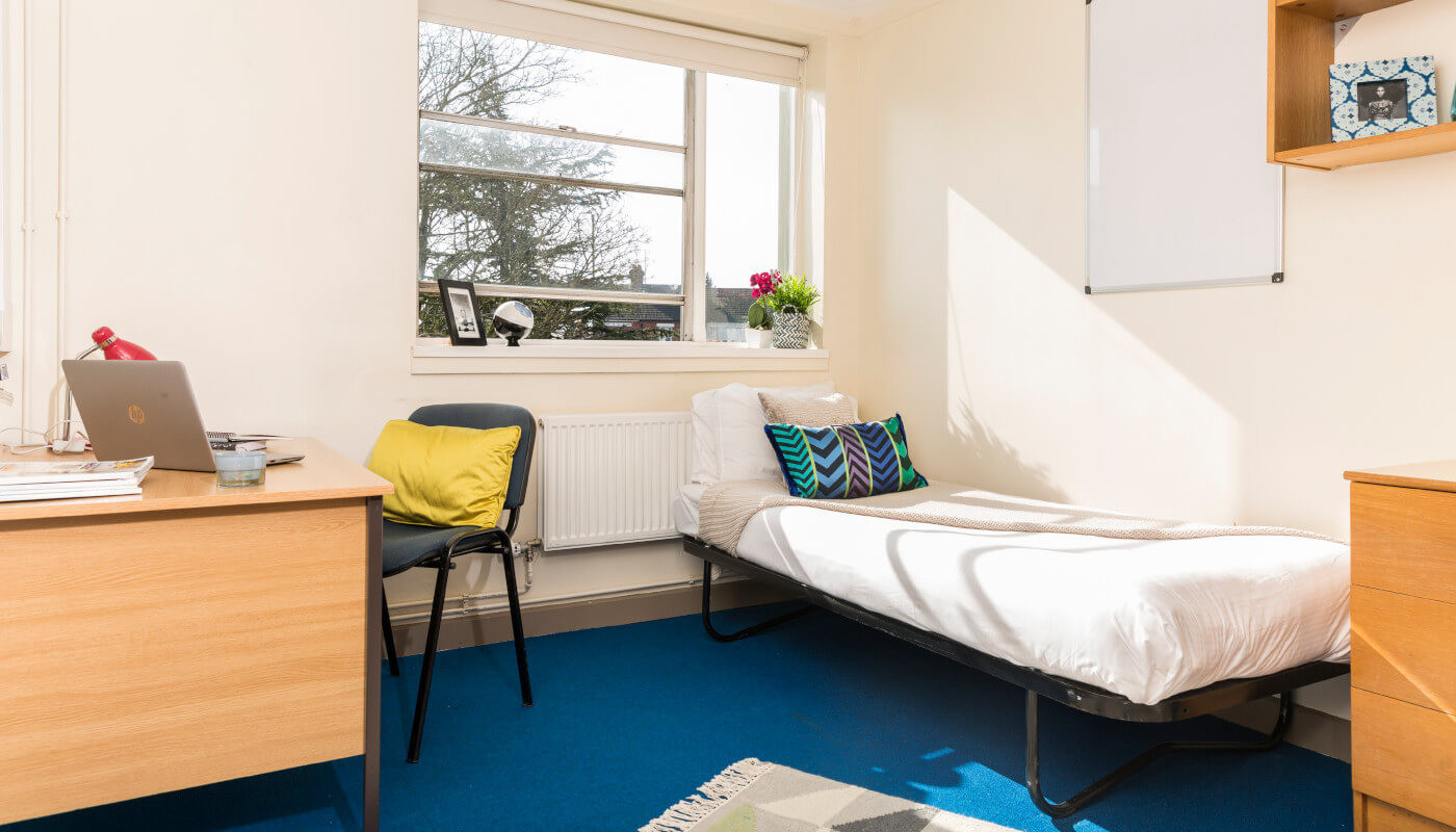 Standard Ensuite student 5 bed flat to rent on College Road ...