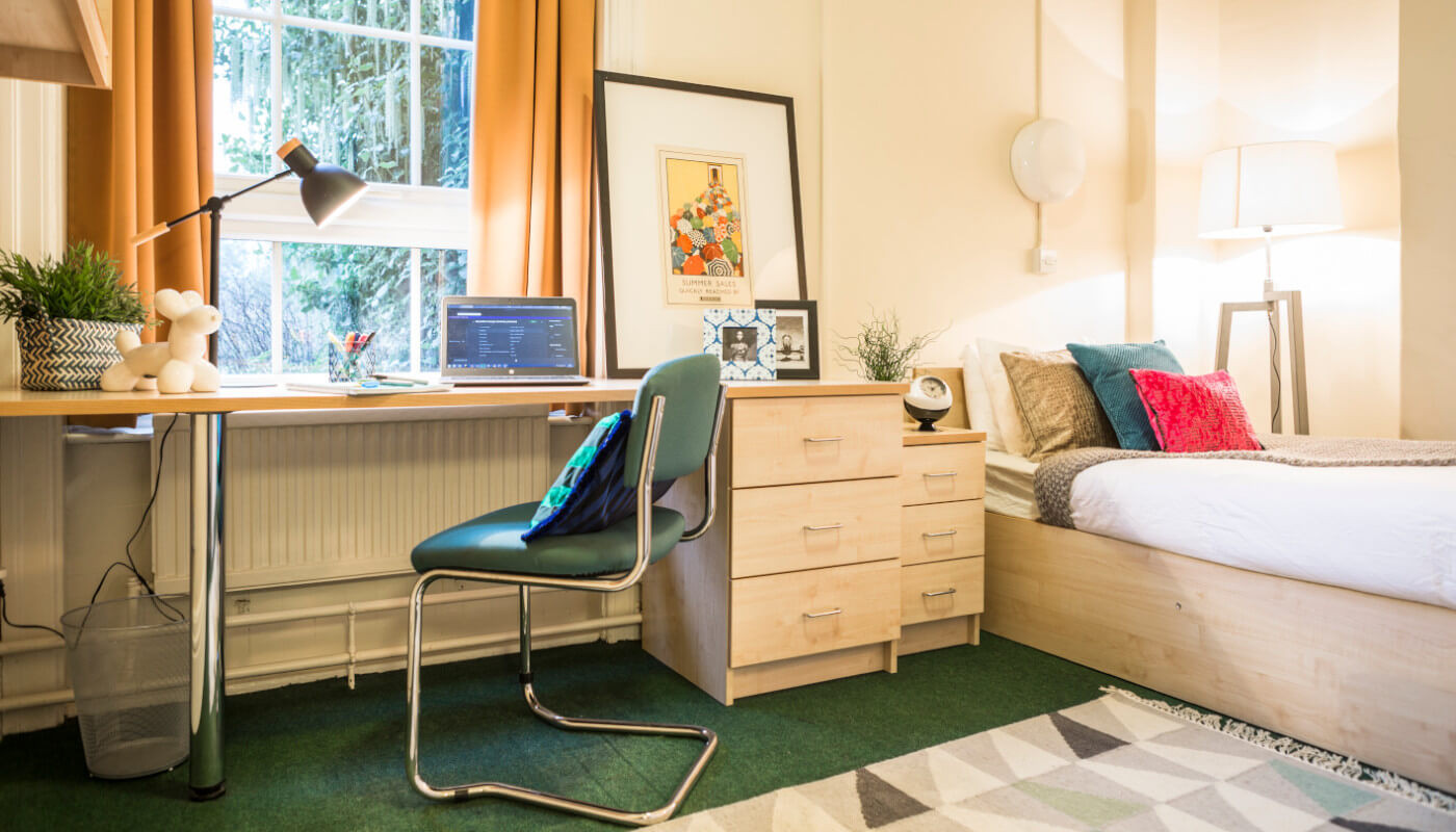 Standard Plus student 3 bed flat to rent on College Road, Loughborough ...