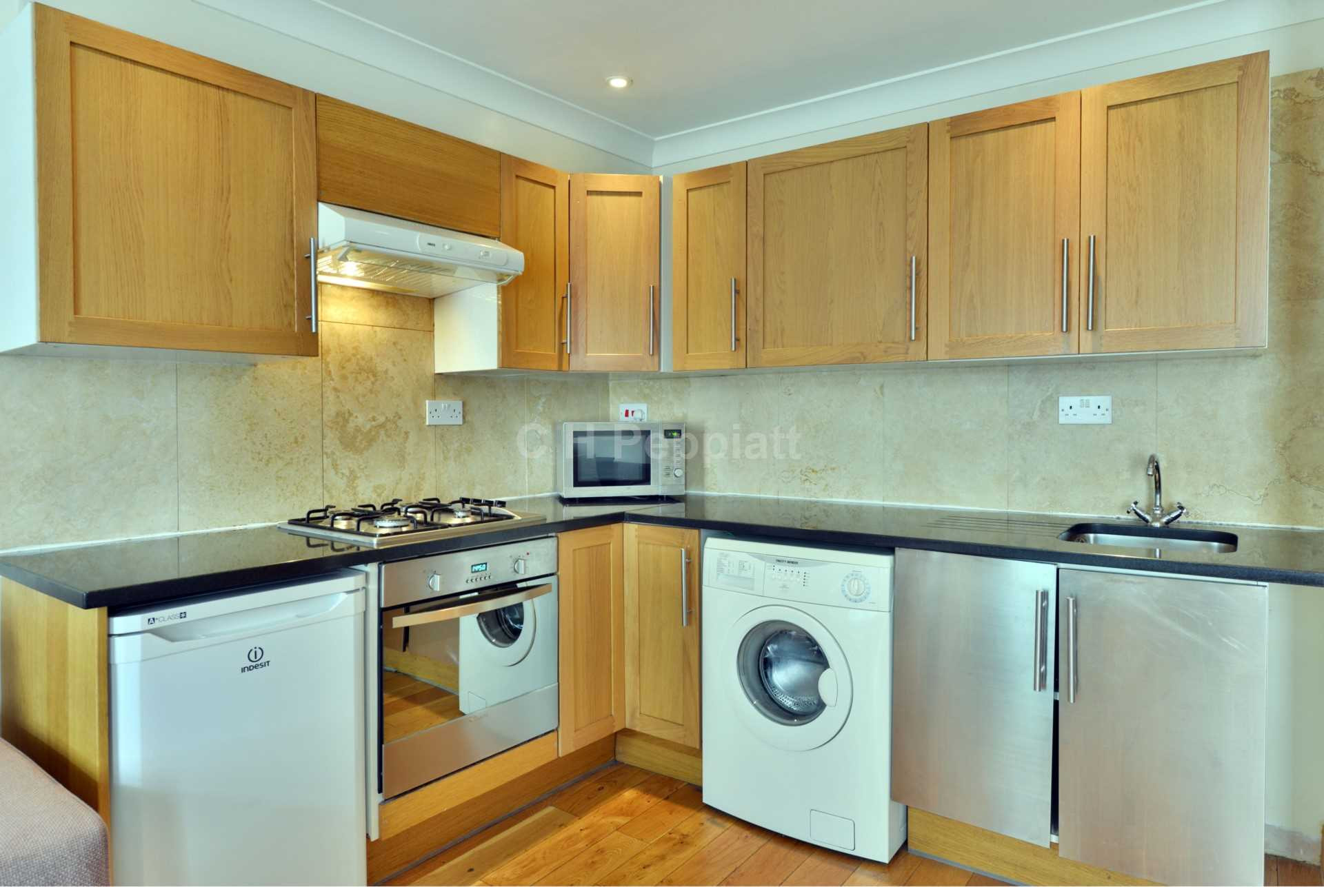 Student studio flat to rent on Lisson Grove, London, NW1 6UB | StuRents