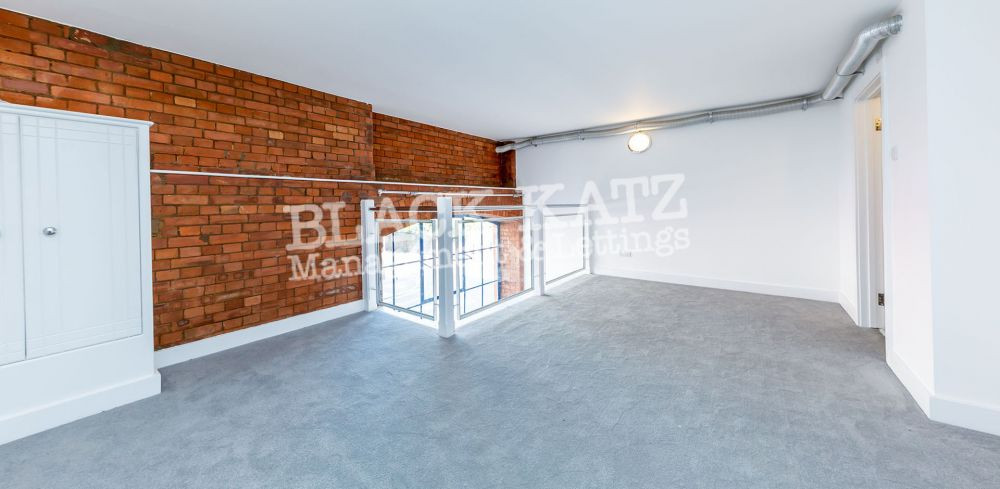 Student studio flat to rent on Dove Road, London, N1 3GB | StuRents