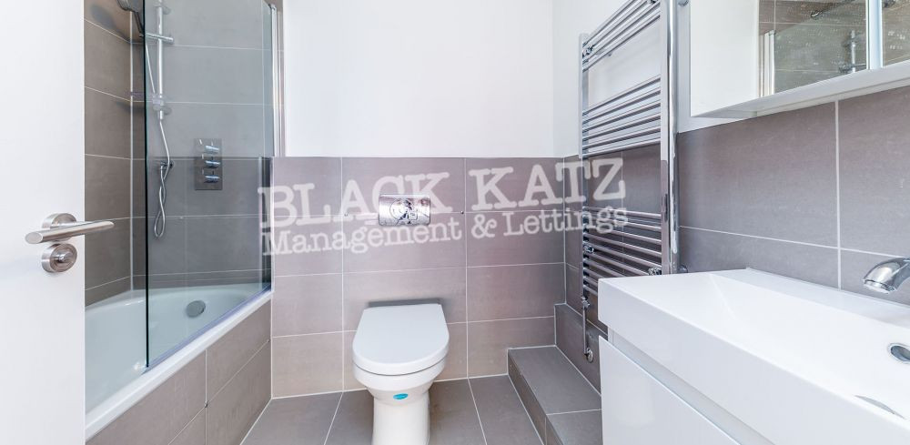 Student studio flat to rent on Dove Road, London, N1 3GB | StuRents