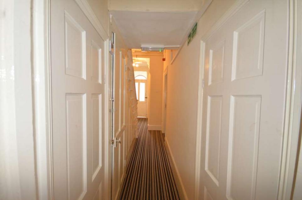 6 bed student house to rent on Clova Road, London, E7 9AH | StuRents