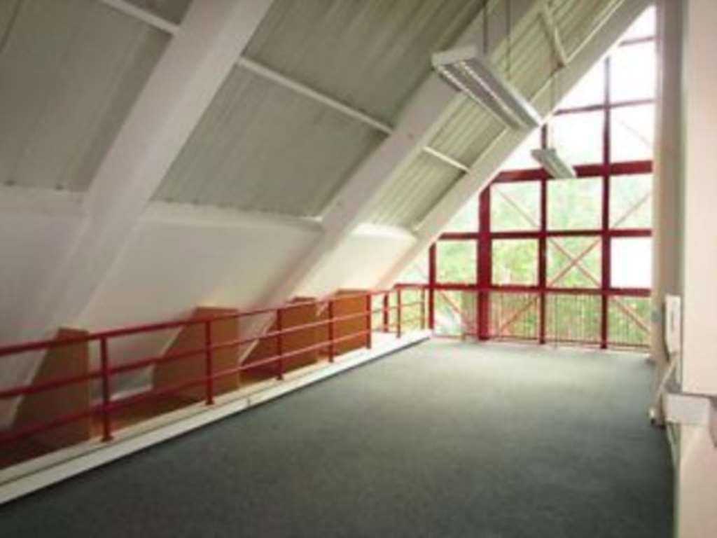 Student studio flat to rent on Limeharbour, London, E14 9TS | StuRents