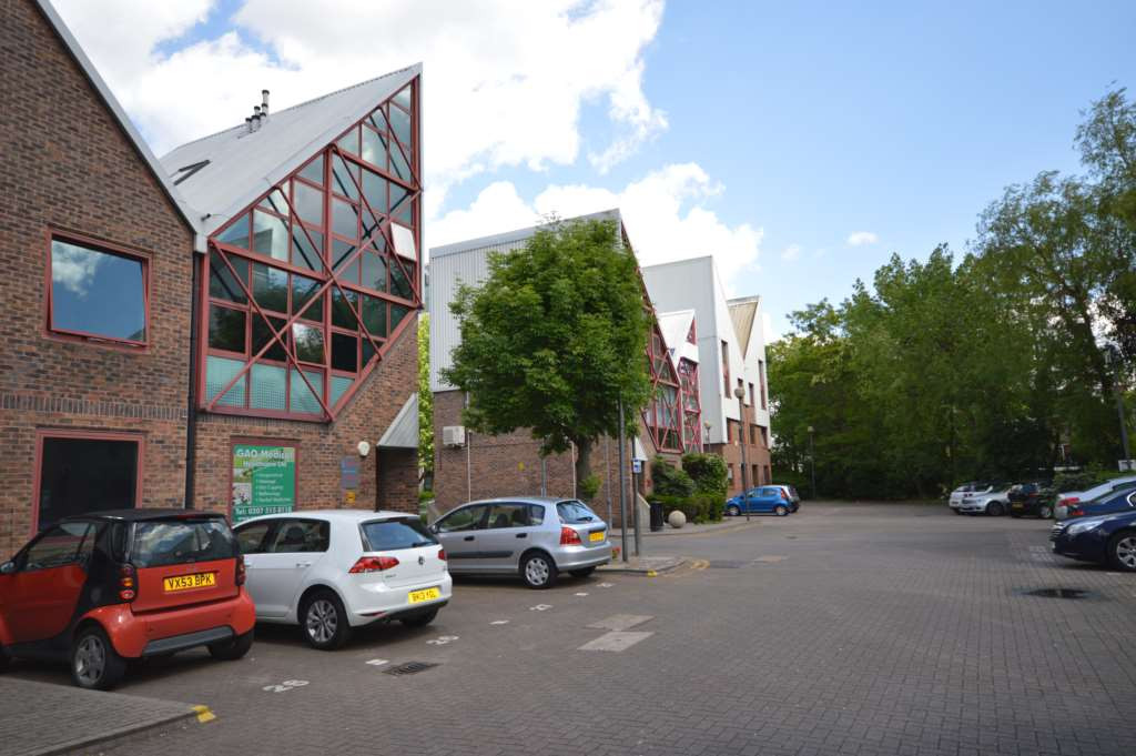 Student studio flat to rent on Limeharbour, London, E14 9TS | StuRents