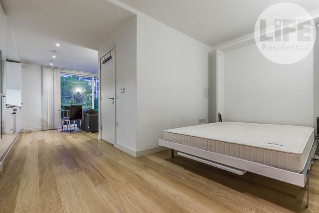 Student studio flat to rent on Cardinal Building, London, UB3 4FD ...