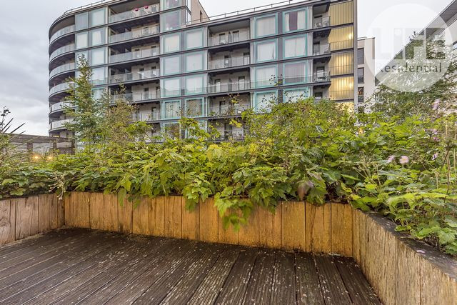 Student studio flat to rent on Cardinal Building, London, UB3 4FD ...